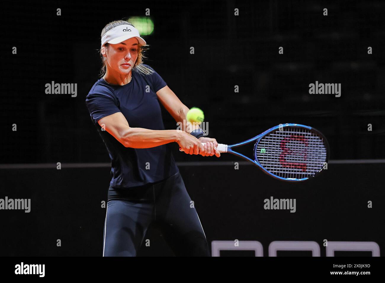 Stuttgart, Germany. 12th Apr, 2024. Anna Kalinskaya returns with ...