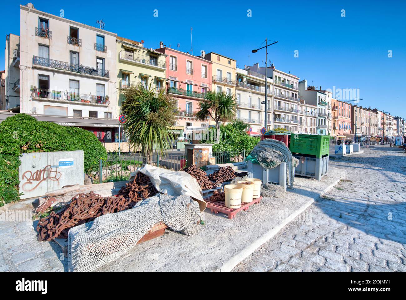 Harbor, promenade, Canal du midi, house facade, architecture, city walk ...