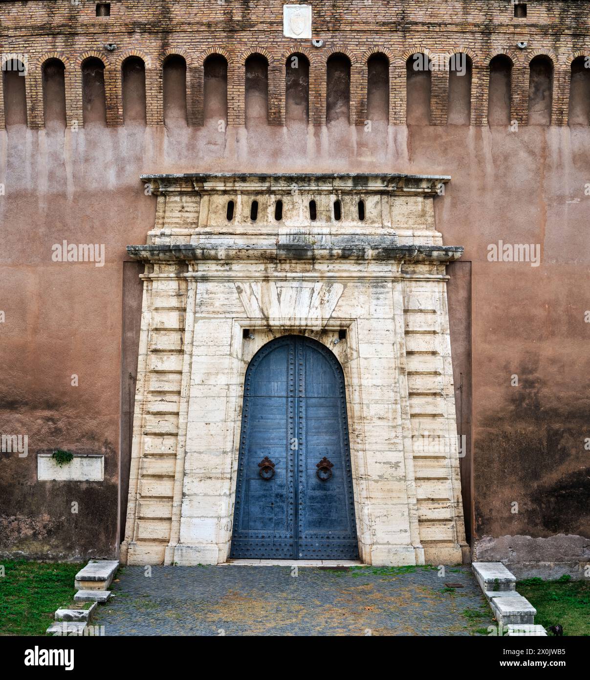 Gate of Castel Sant'Angelo, Castel Sant'Angelo, Rome Stock Photo - Alamy