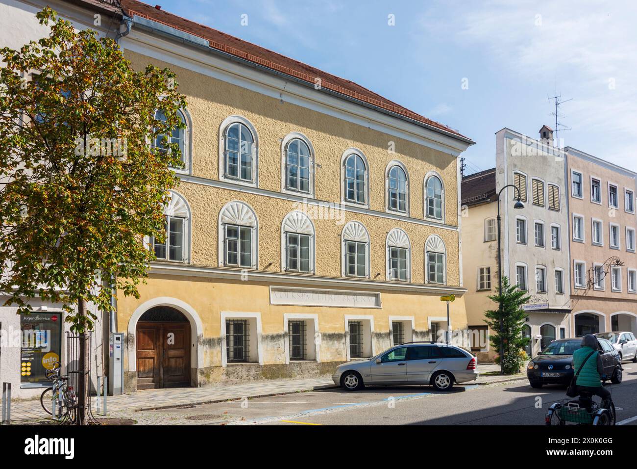 Adolf hitler birthplace house in innviertel hi-res stock photography ...