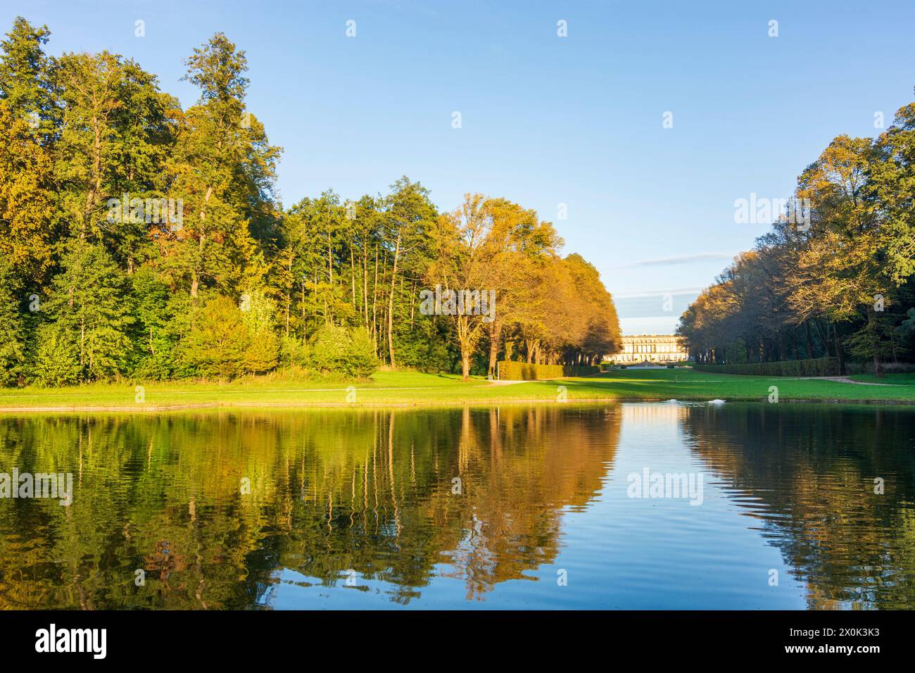 Chiemsee, palace Neues Schloss Herrenchiemsee Castle, park, Chiemsee ...