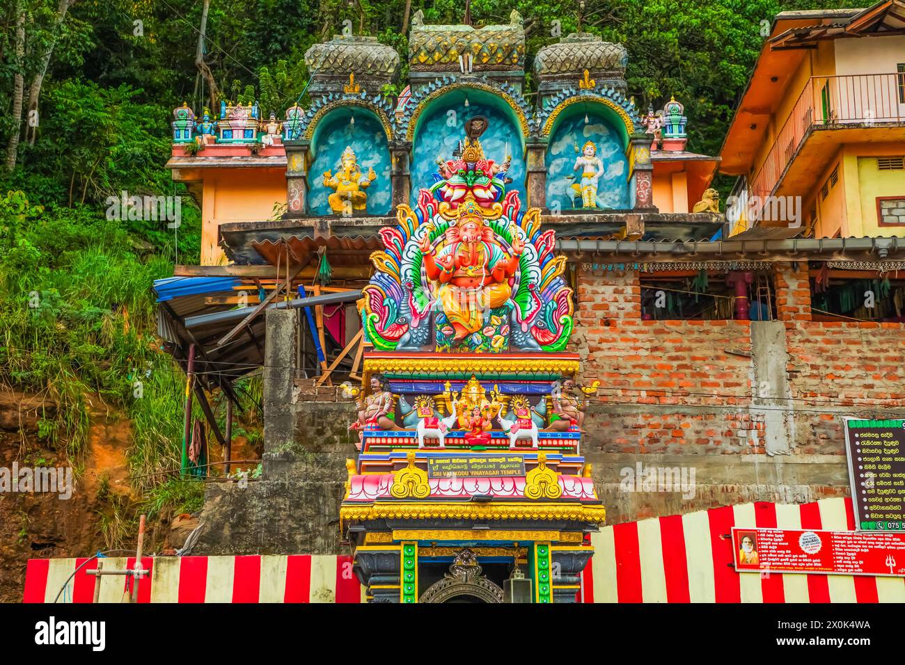Small hindu shrine ganesha hi-res stock photography and images - Alamy