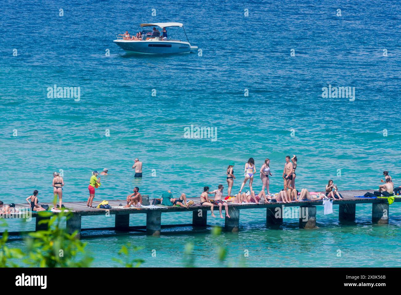 Sirmione, Lago di Garda (Lake Garda), beach, bather, boat, bathing ...