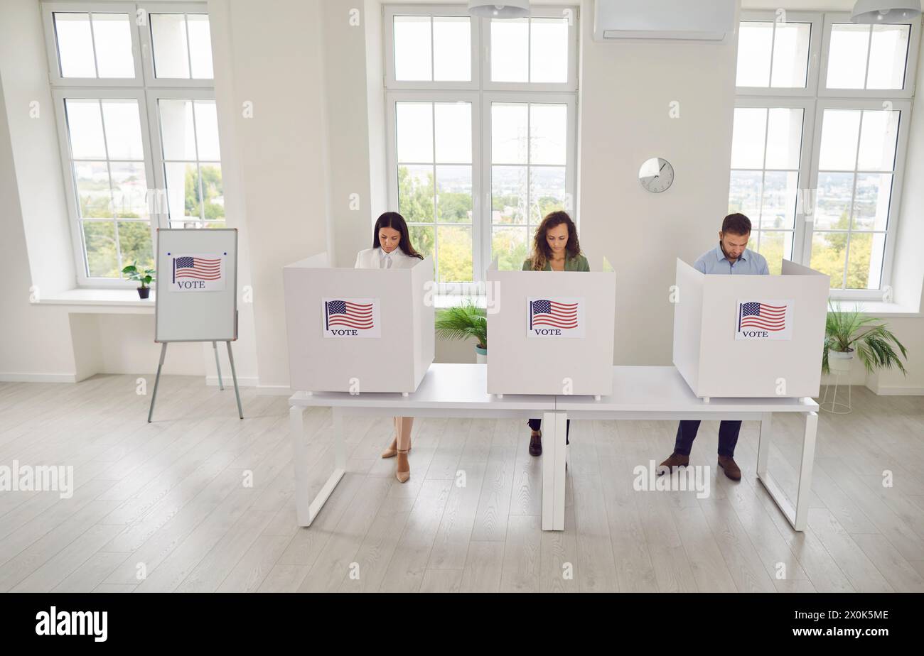 American voting station hi-res stock photography and images - Alamy