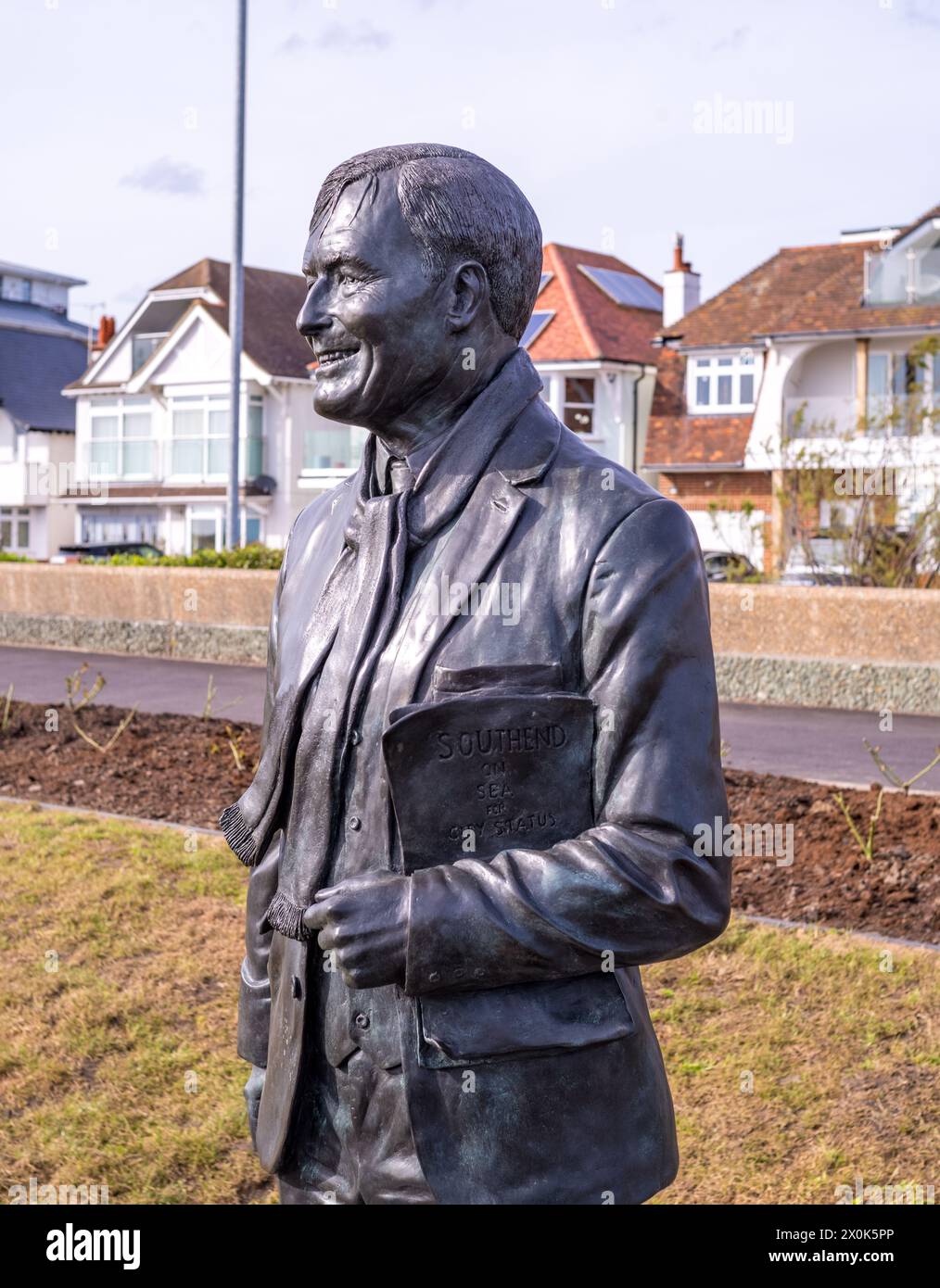 Statue of Sir David Amess on Chalkwell beach front commenorating his ...