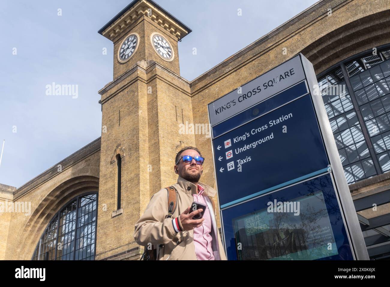 Commuter transport london hi-res stock photography and images - Alamy