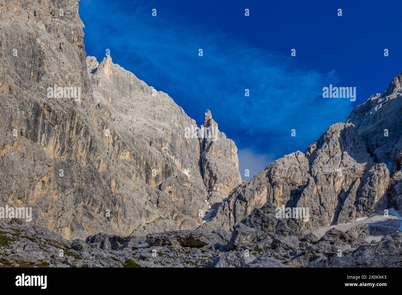 Beautiful mounatin summits of the Dolomites in italian Alps in summer ...