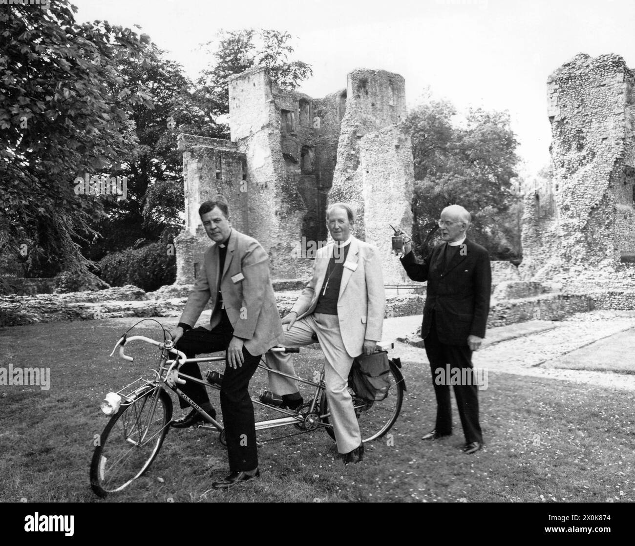 BISHOPS ON BIKES AT BISHOPS WALTHAM PALACE RUINS, L TO R. RT REV ...