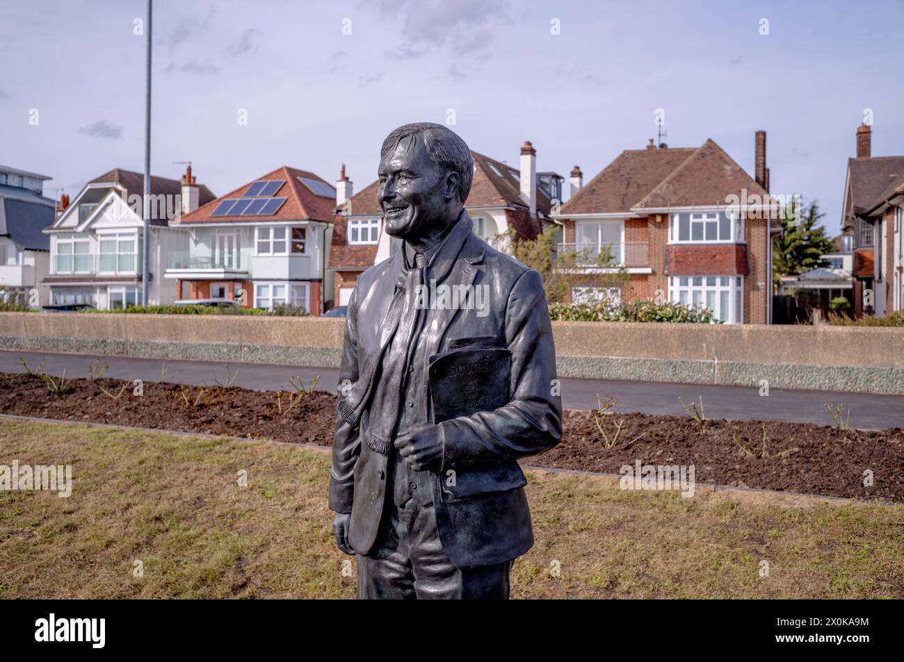 Statue of Sir David Amess on Chalkwell beach front commenorating his ...