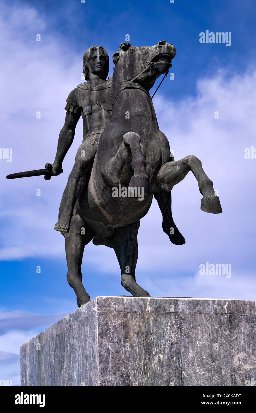 Statue, military leader Alexander the Great on his horse Voukefalas ...