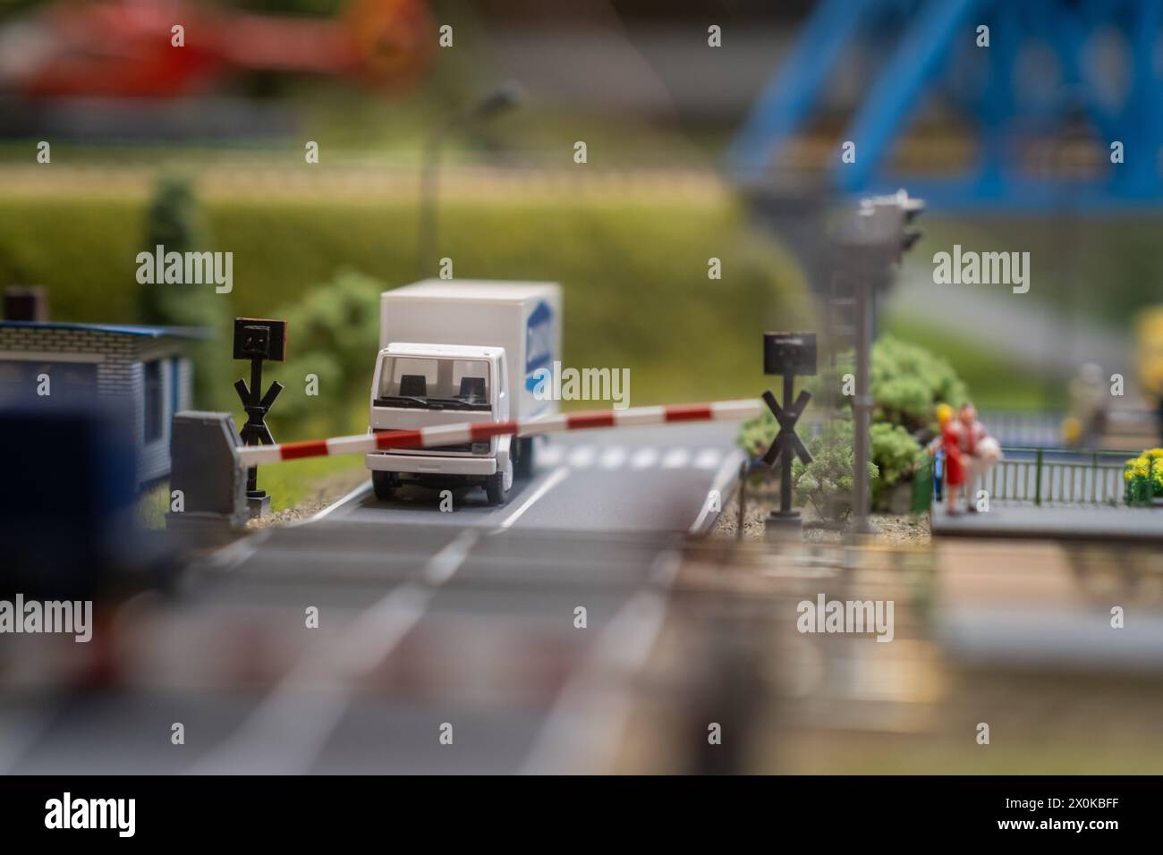 A layout on the scale of urban objects, a railway and various transport ...