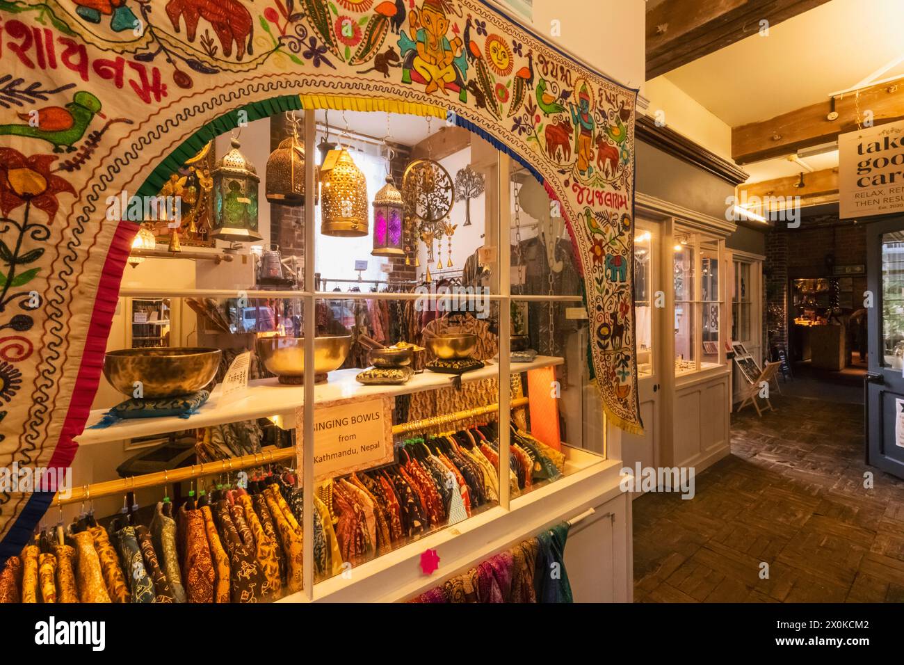 Inside shop display hi-res stock photography and images - Alamy