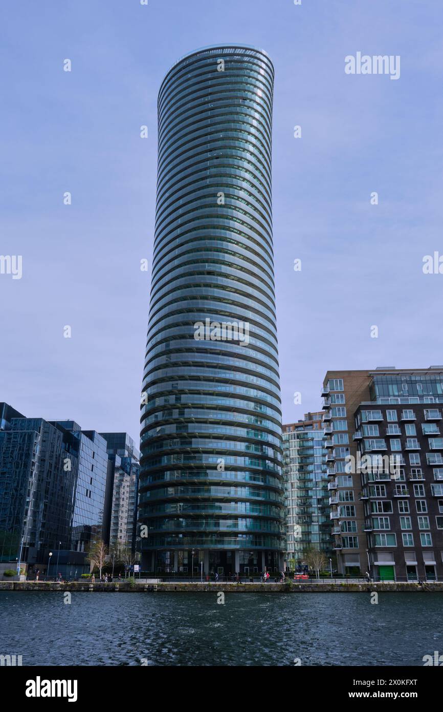 Arena Tower, A residential tower, South Quay, Canary Wharf, London ...