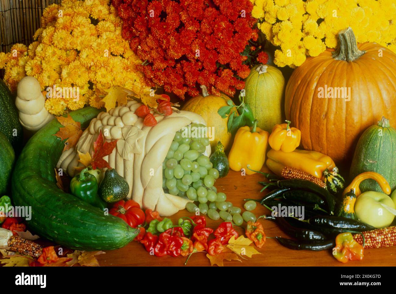 Cornucopia with fall harvest Stock Photo - Alamy