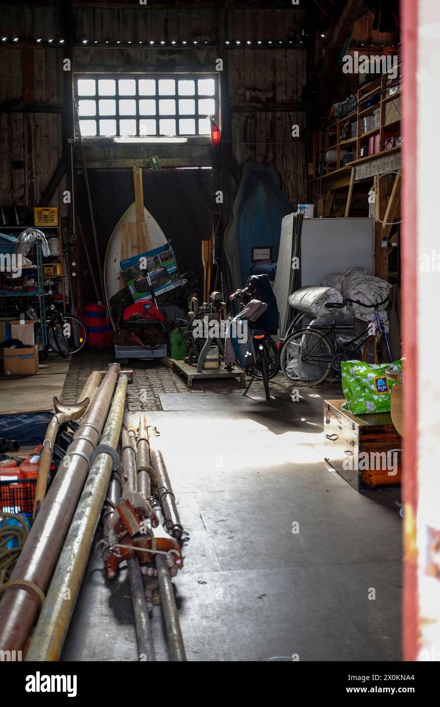 Storage windows hi-res stock photography and images - Alamy