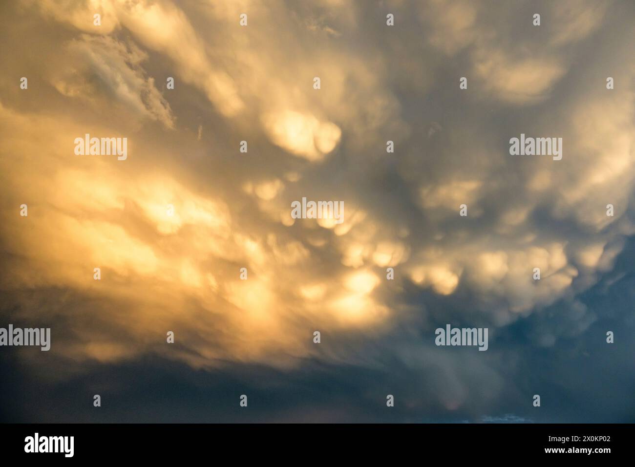 Clouds storm formation hi-res stock photography and images - Alamy