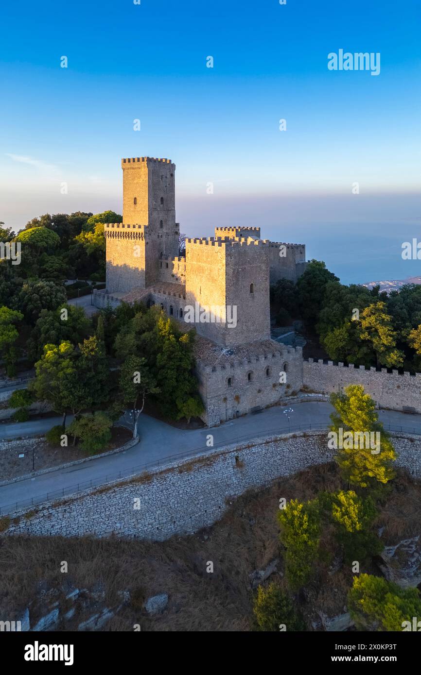 Castle of erice hi-res stock photography and images - Alamy