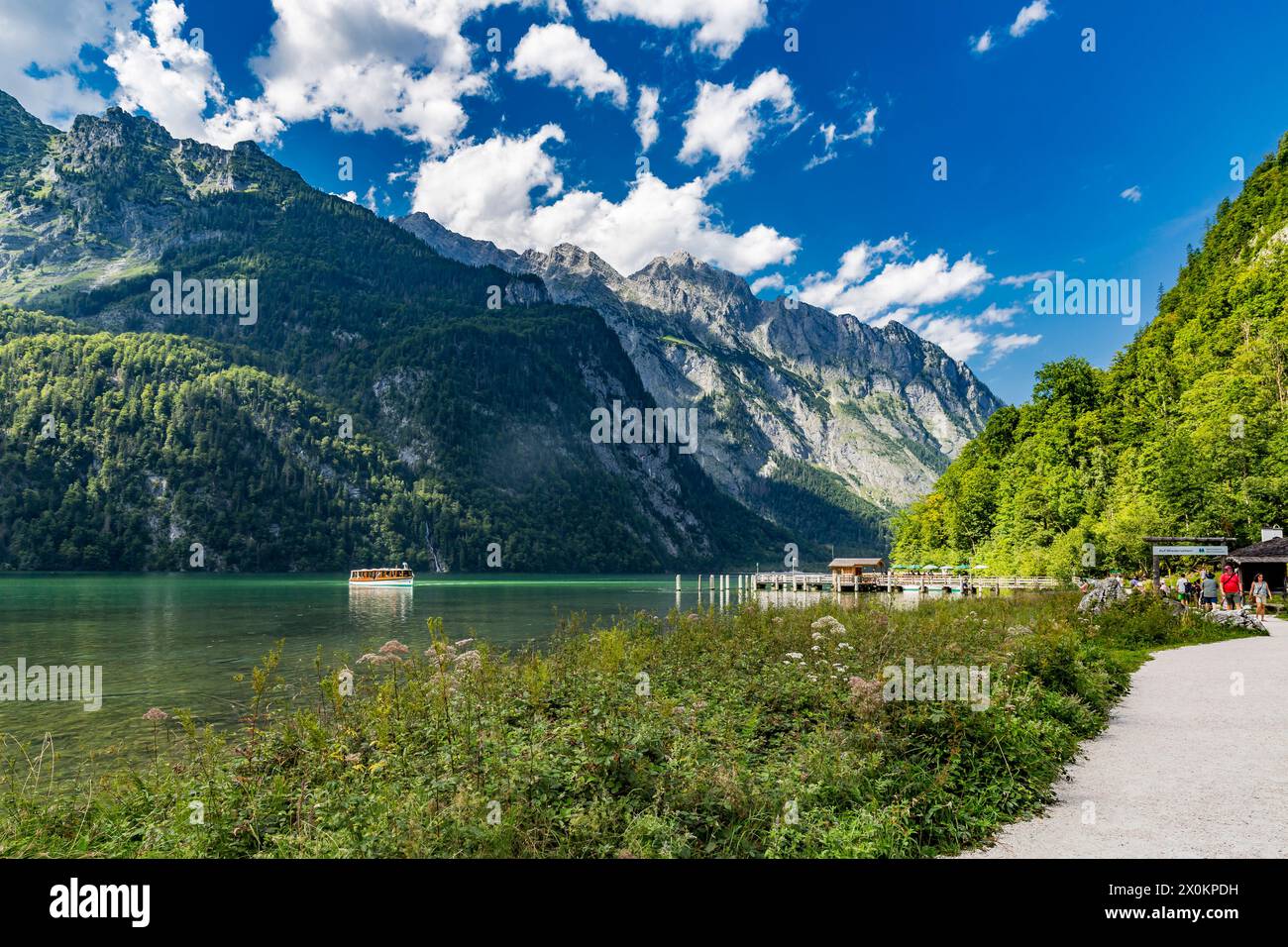 Salet boat landing stage, Königssee with the Watzmann massif ...