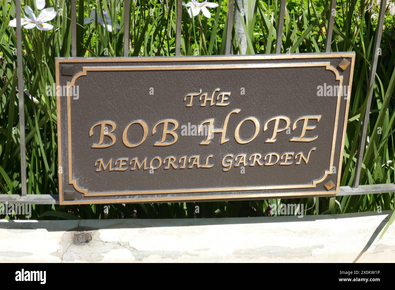 Mission Hills, Los Angeles, California, USA 11th April 2024 Entertainer ...