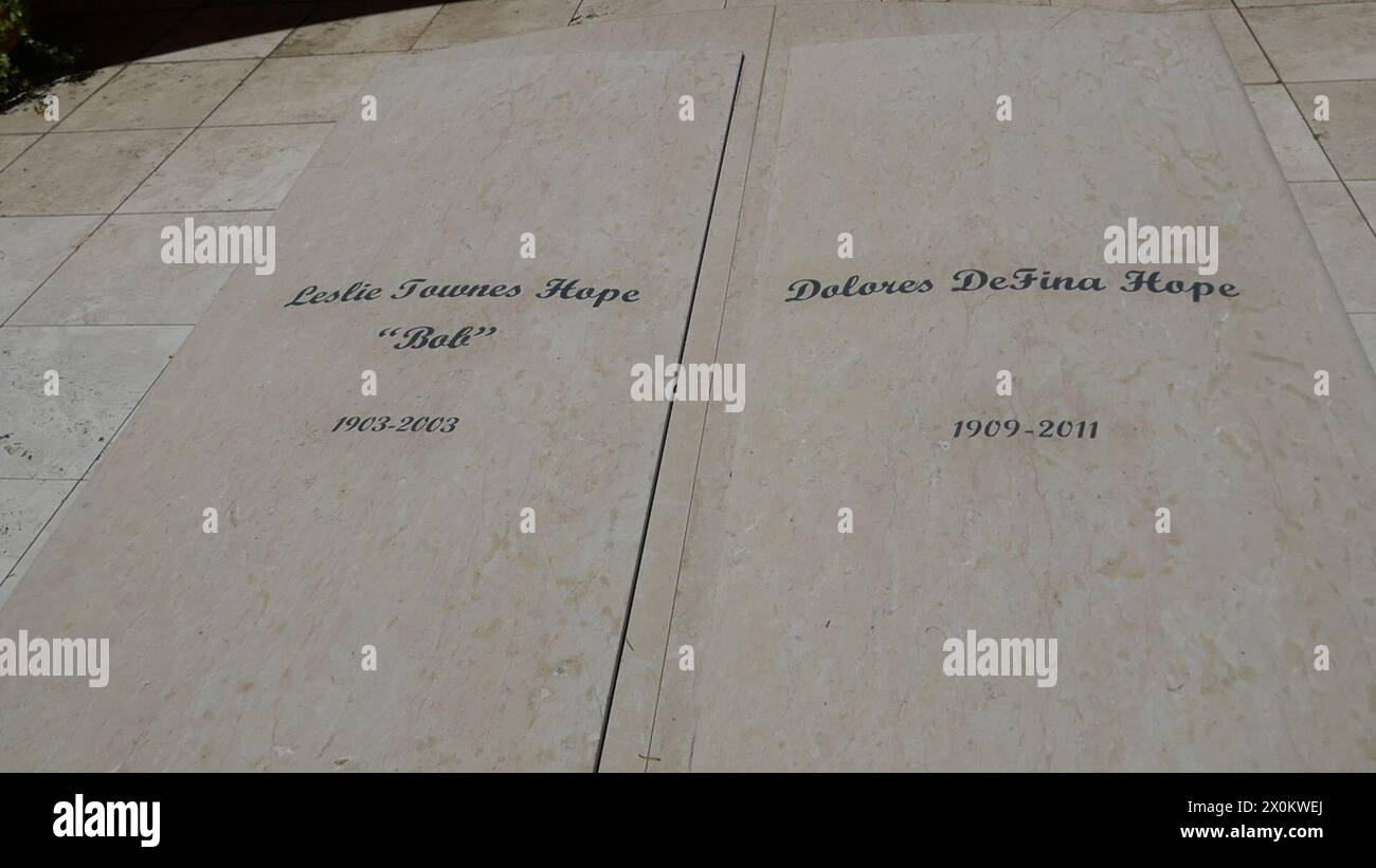 Mission Hills, Los Angeles, California, USA 11th April 2024 Entertainer ...