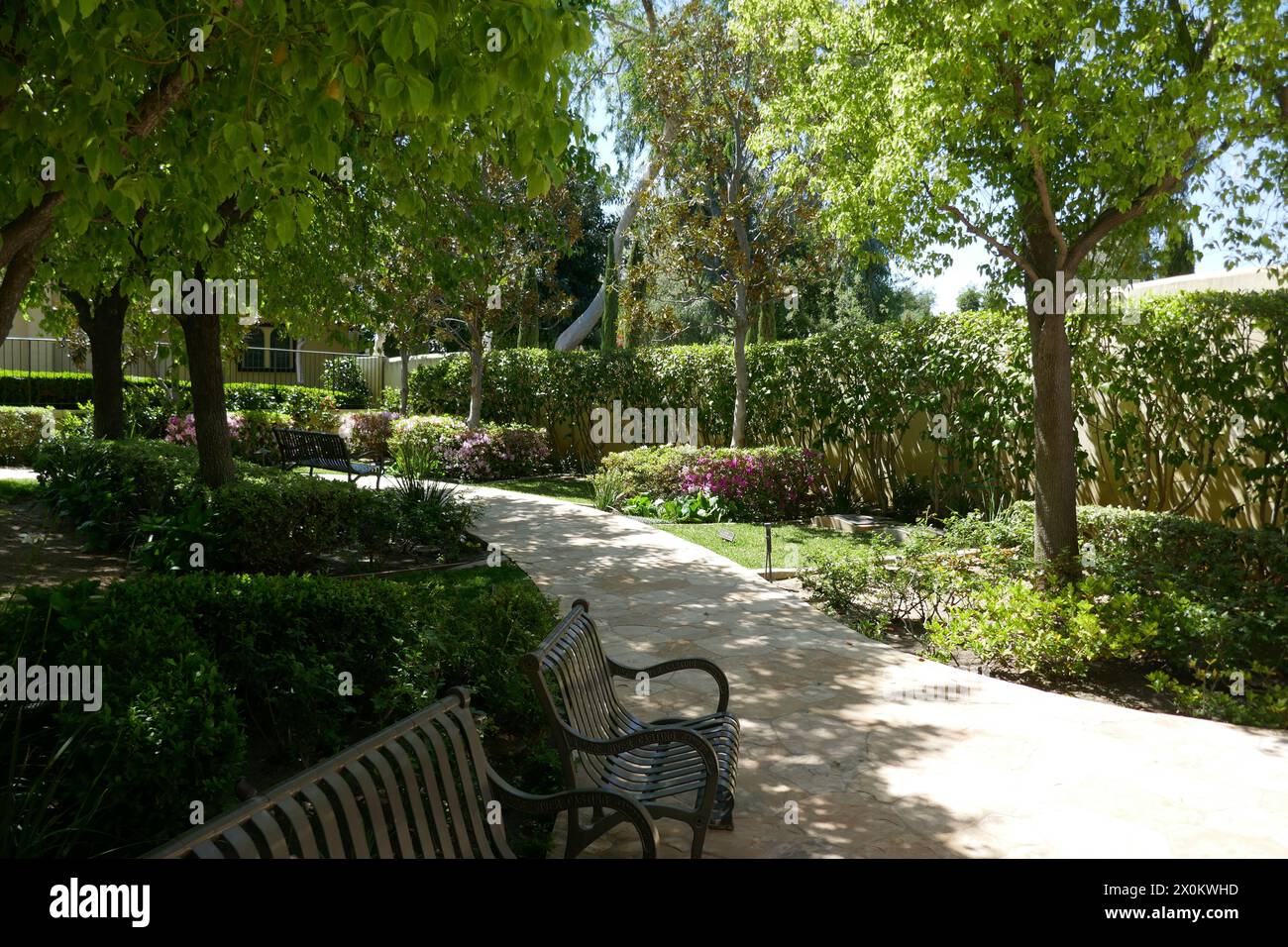 Mission Hills, Los Angeles, California, USA 11th April 2024 Entertainer ...