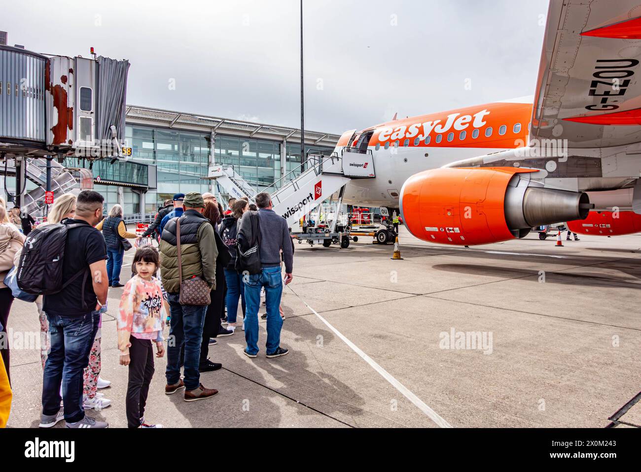 Aircraft boarding steps hi-res stock photography and images - Alamy