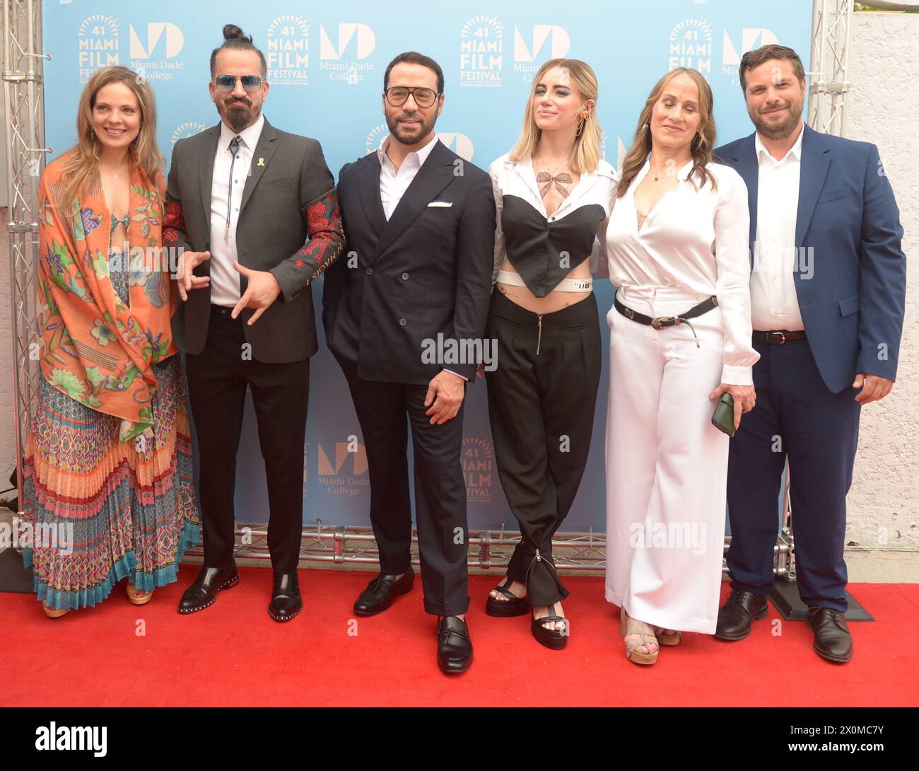 Shira jeremy piven hi-res stock photography and images - Alamy