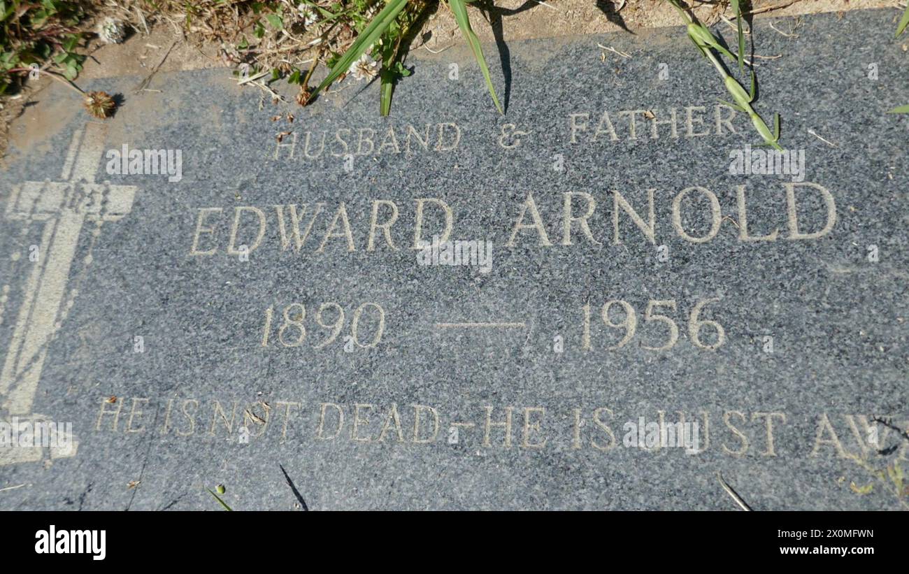 Mission Hills, Los Angeles, California, USA 11th April 2024 Actor Edward Arnold Grave at San ...