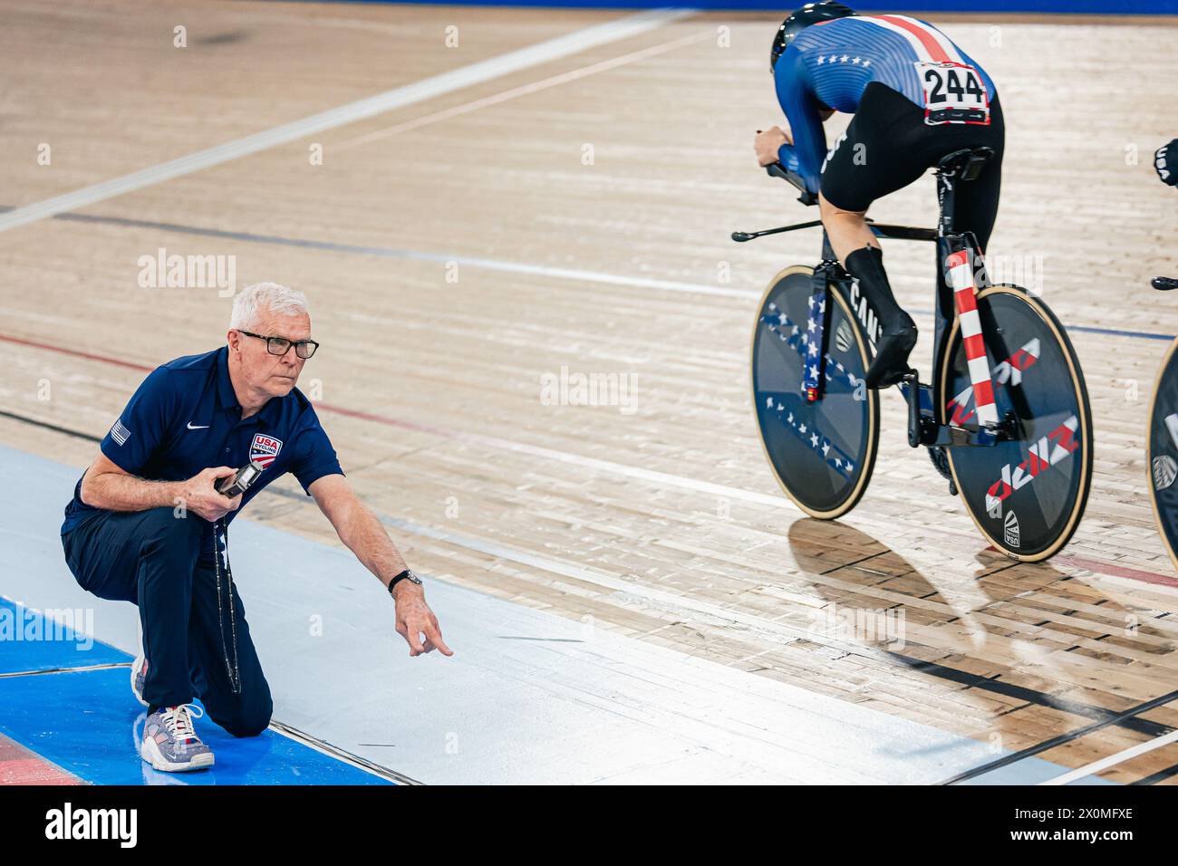 Usa cycling coach gary sutton hi-res stock photography and images - Alamy