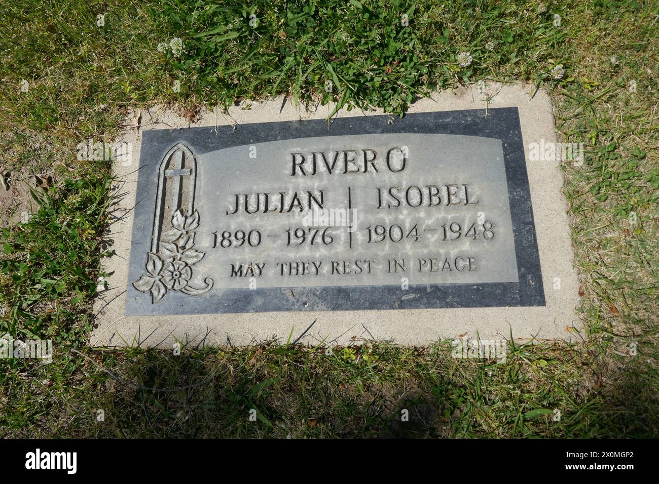 Mission Hills, Los Angeles, California, USA 11th April 2024 Actor Julian Rivero Grave at San ...
