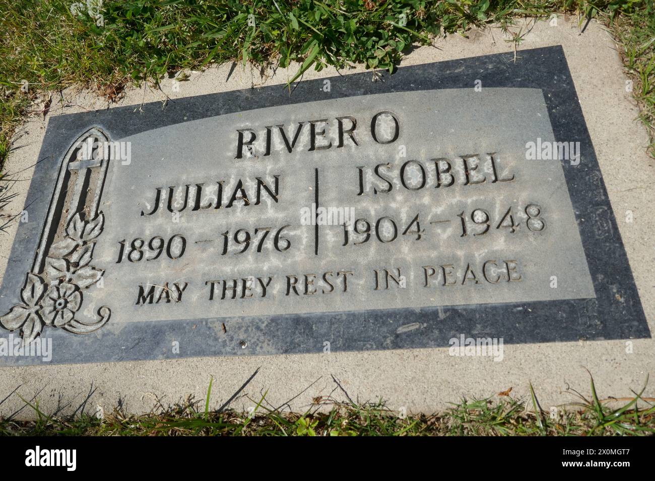Mission Hills, Los Angeles, California, USA 11th April 2024 Actor Julian Rivero Grave at San ...