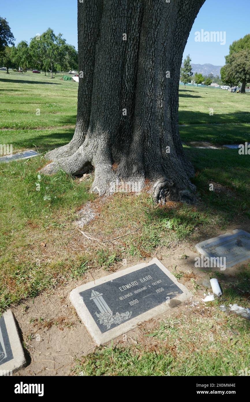 San fernando mission cemetery hi-res stock photography and images - Alamy