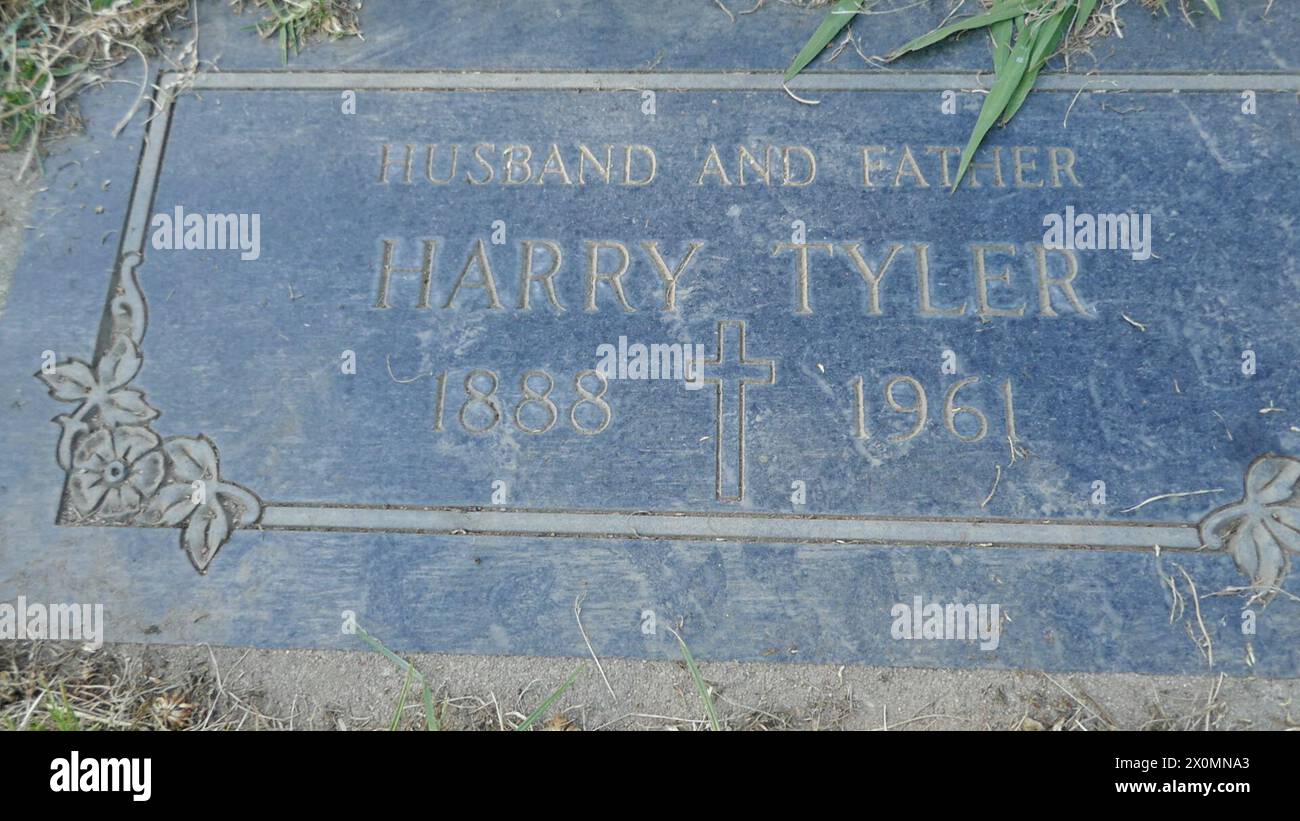 Mission Hills, Los Angeles, California, USA 11th April 2024 Actor Harry Tyler Grave at San ...