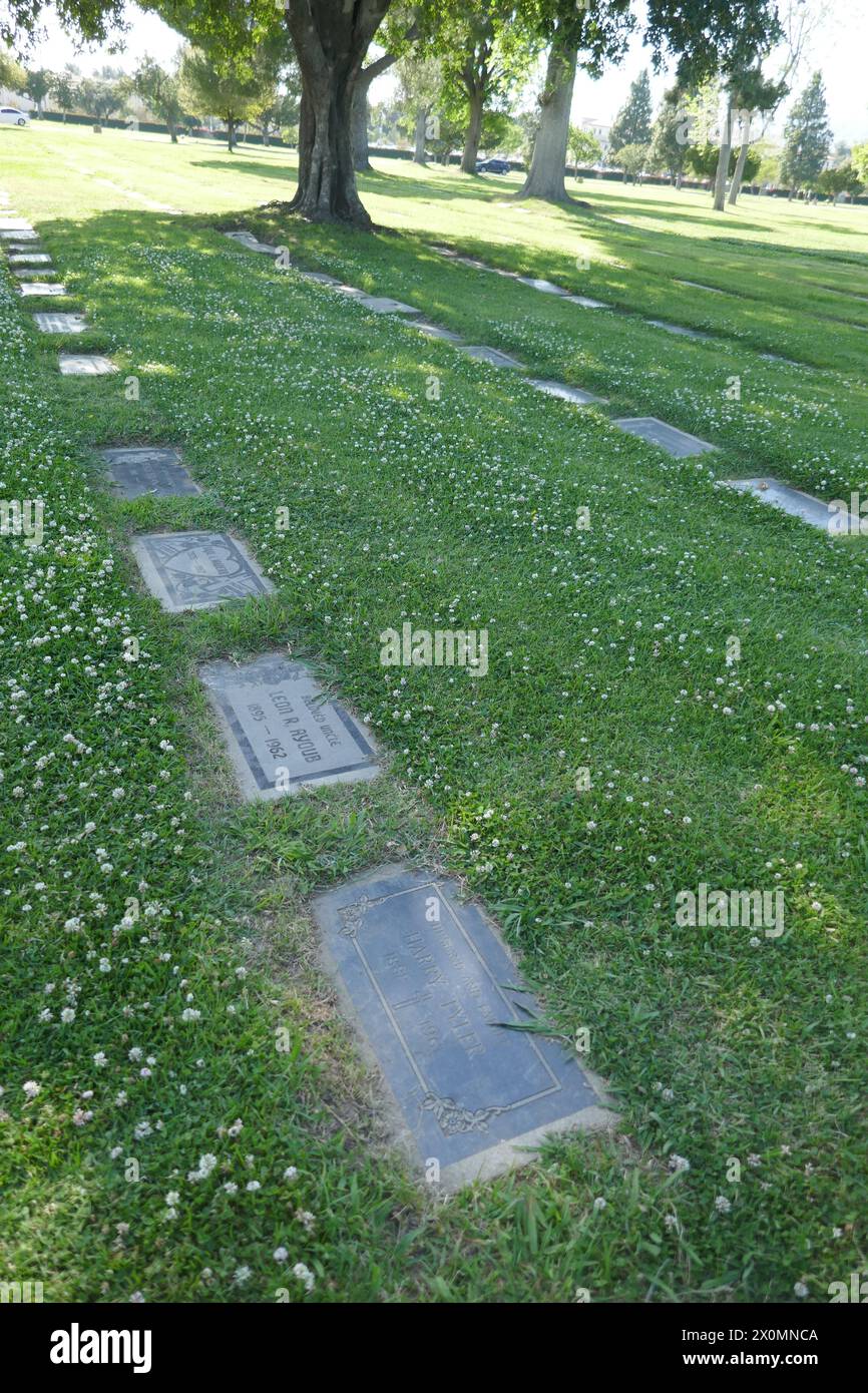 Mission Hills, Los Angeles, California, USA 11th April 2024 Actor Harry Tyler Grave at San ...