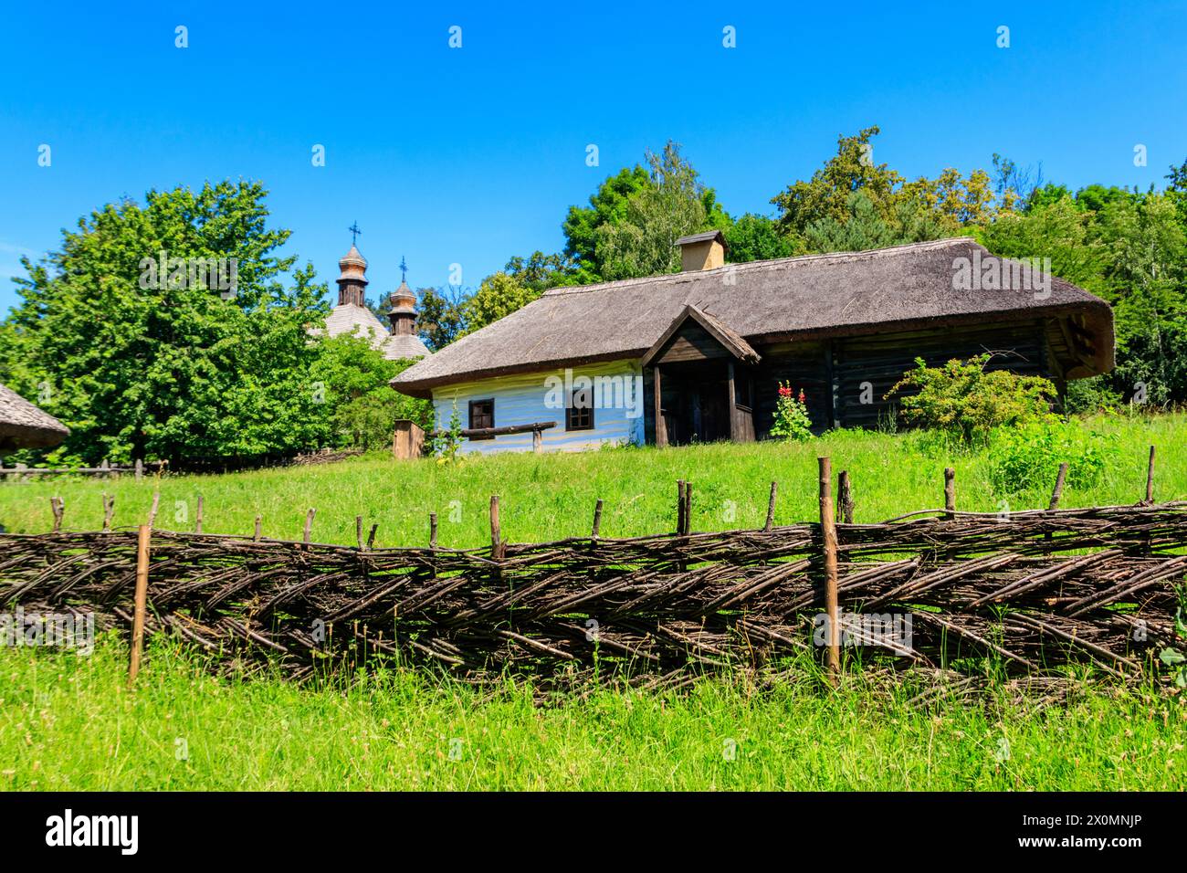 Ancient traditional ukrainian rural house in Pyrohiv (Pirogovo) village ...