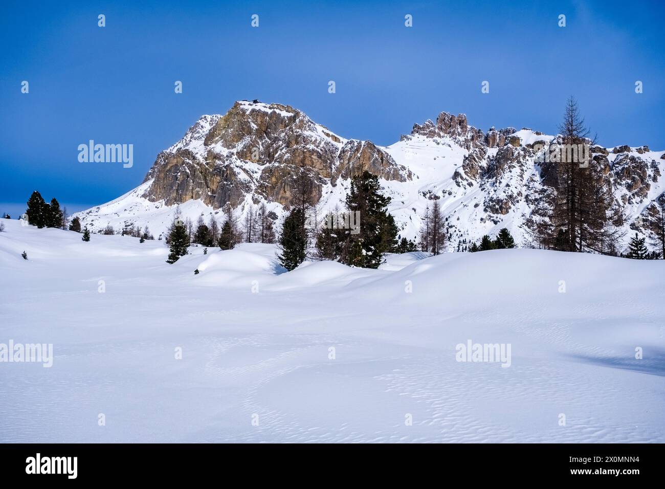 Lagazuoi sud hi-res stock photography and images - Alamy