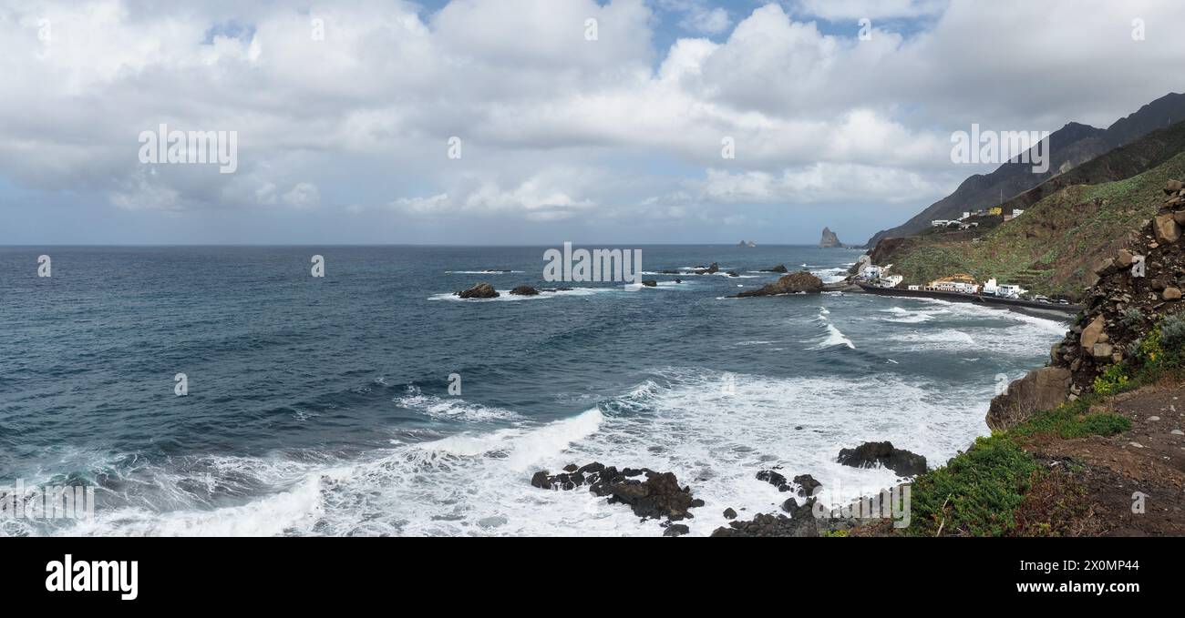 Playa del Roque, Spain: view of the beach and the rushing sea Stock ...