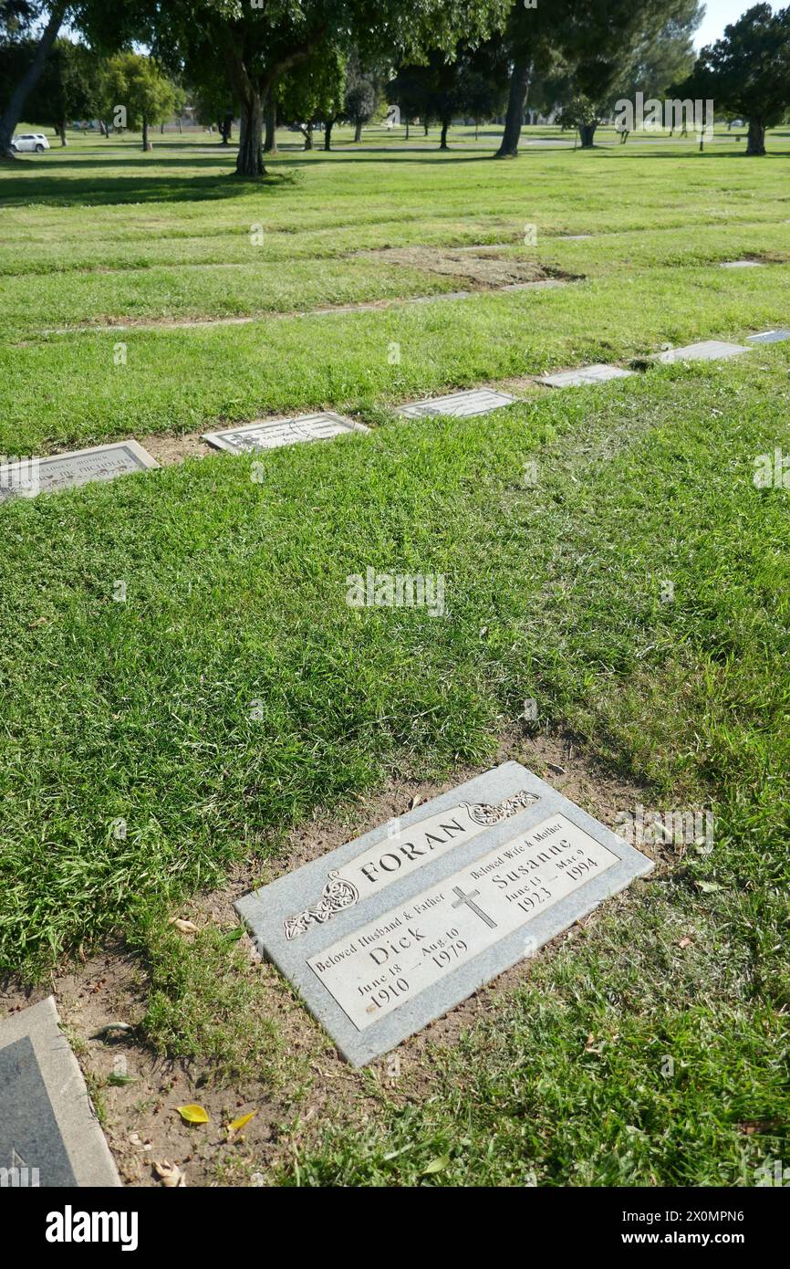 Mission Hills, Los Angeles, California, USA 11th April 2024 Actor Dick Foran Grave at San ...