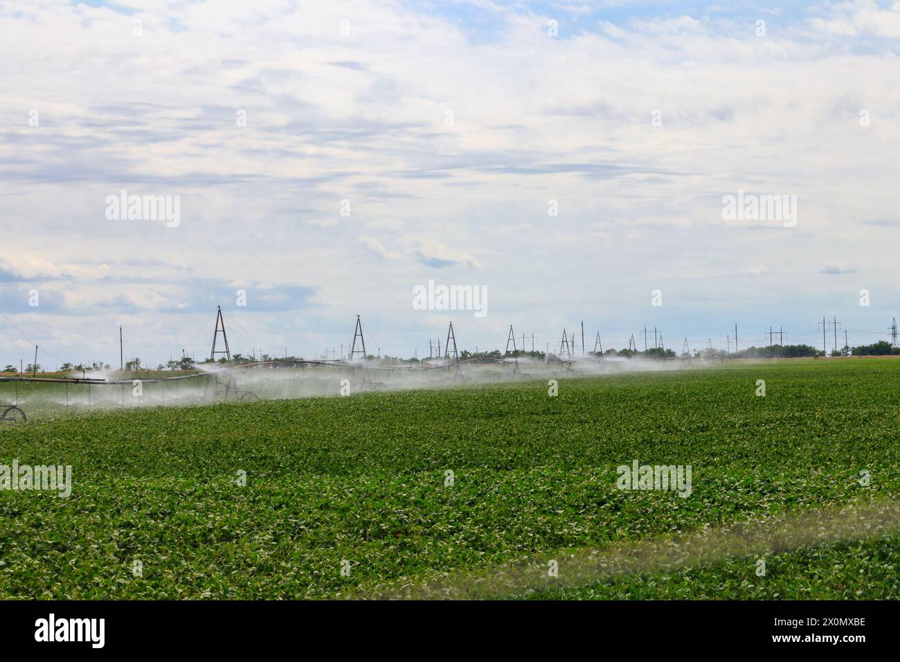 Large agricultural irrigation system in a field Stock Photo - Alamy