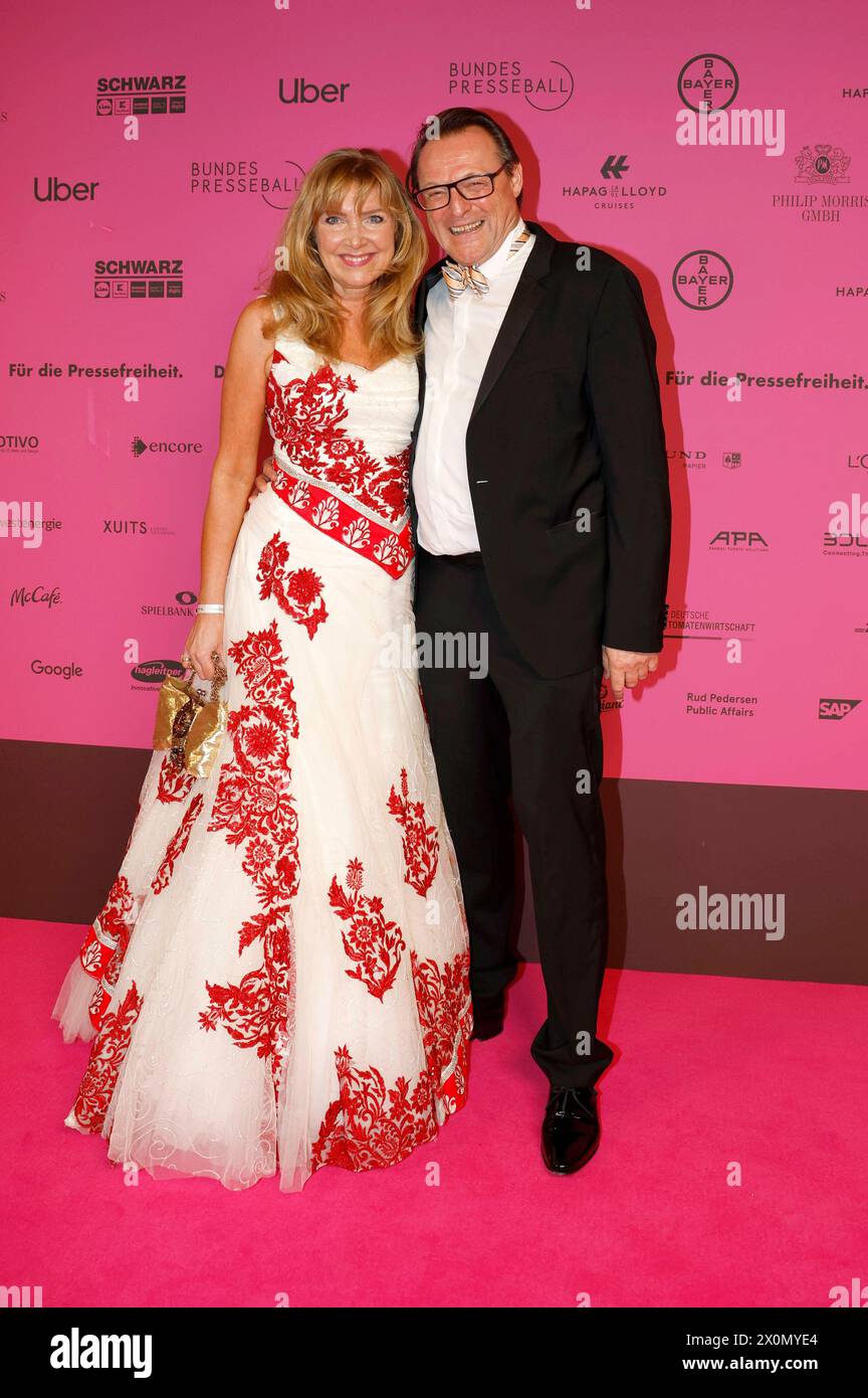 Nanna Kuckuck mit Ehemann Dirk Ullmann beim 71. Bundespresseball 2024 ...