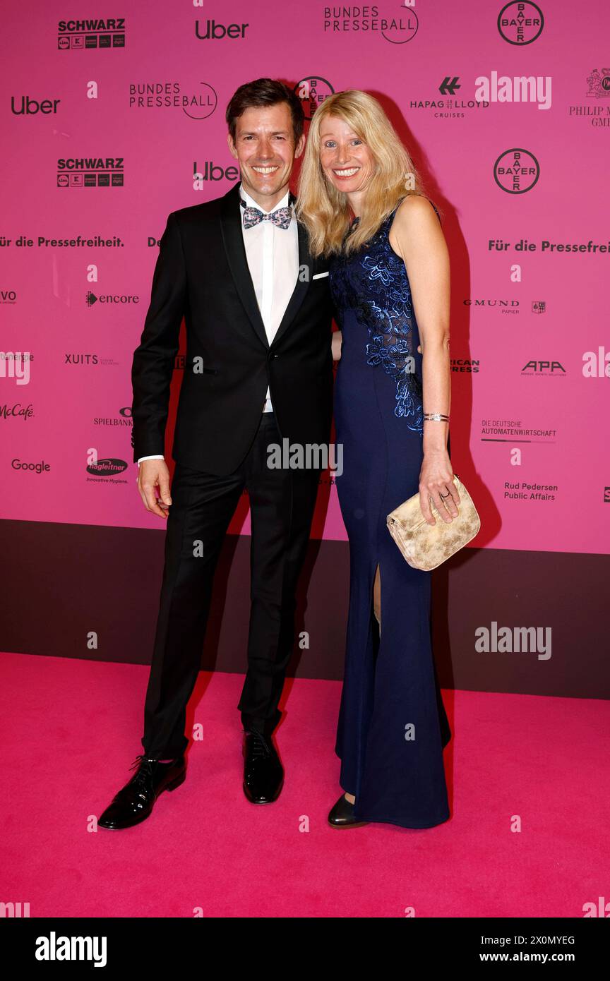 Maik Meuser mit Ehefrau Nicole Kallwies-Meuser beim 71. Bundespresseball 2024 im Hotel Adlon ...