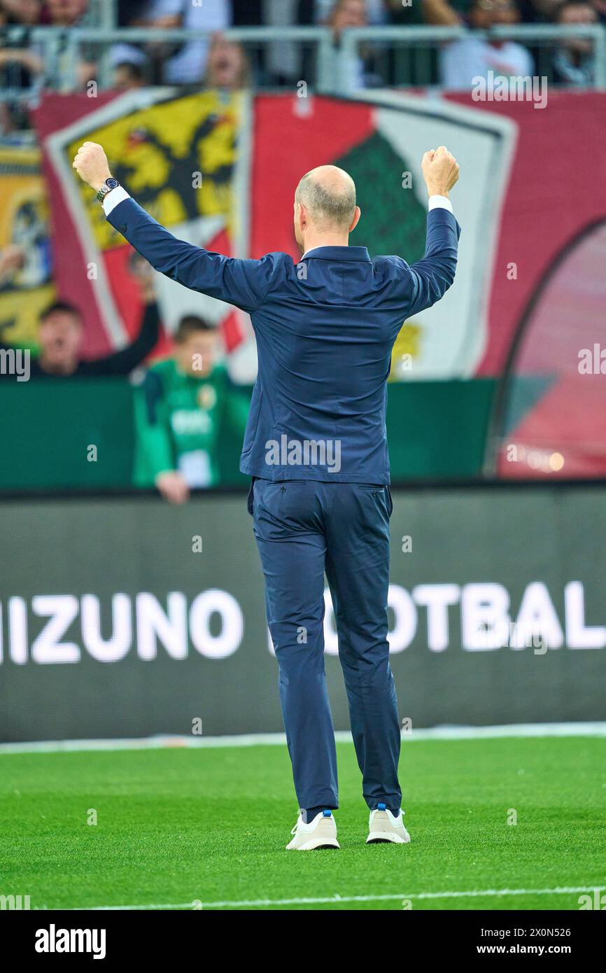 Jess Thorup, FCA coach, team manager, in the match FC AUGSBURG - 1. FC ...