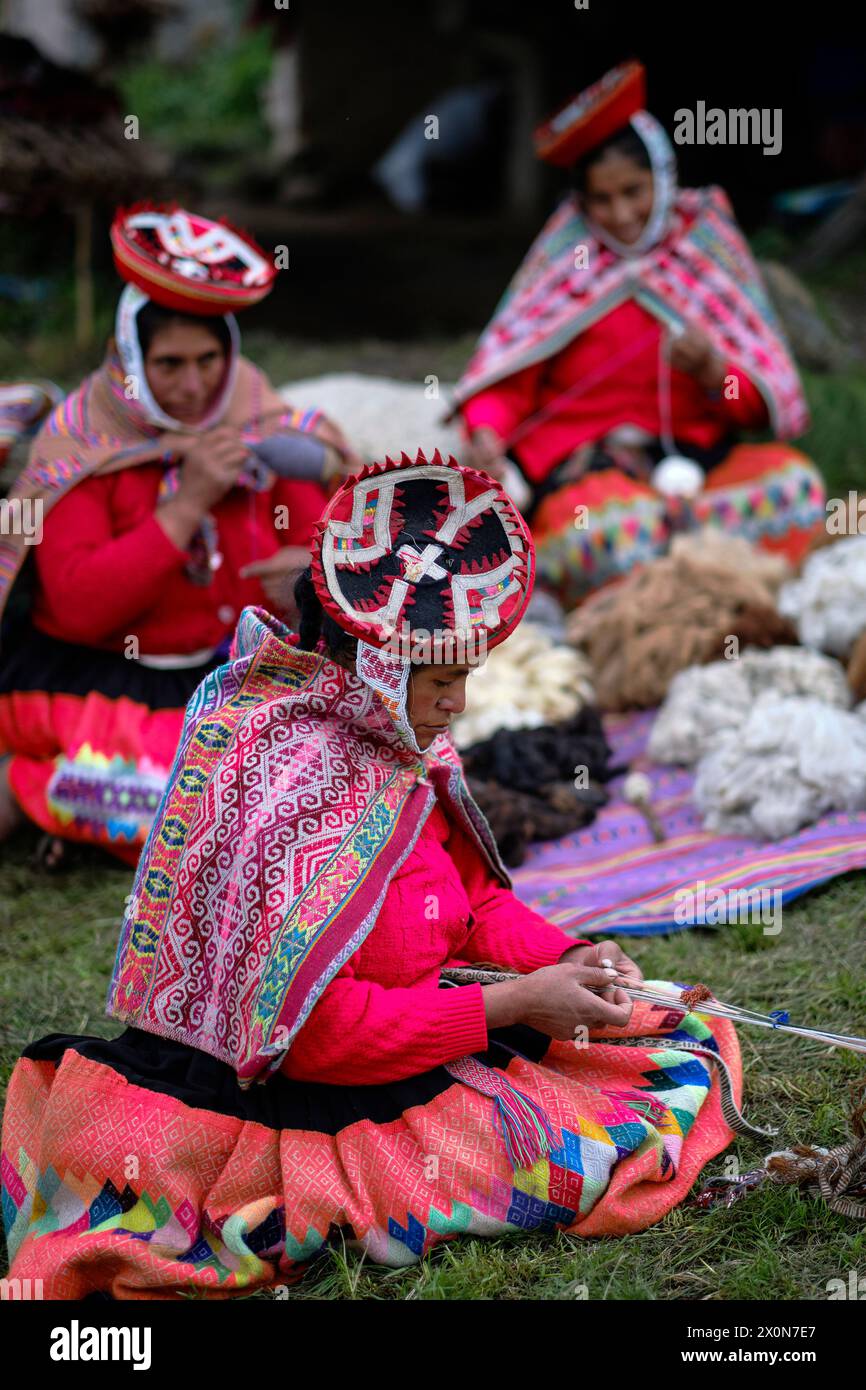 Peru, province of Cuzco, Sacred Valley of the Incas, quechua community ...