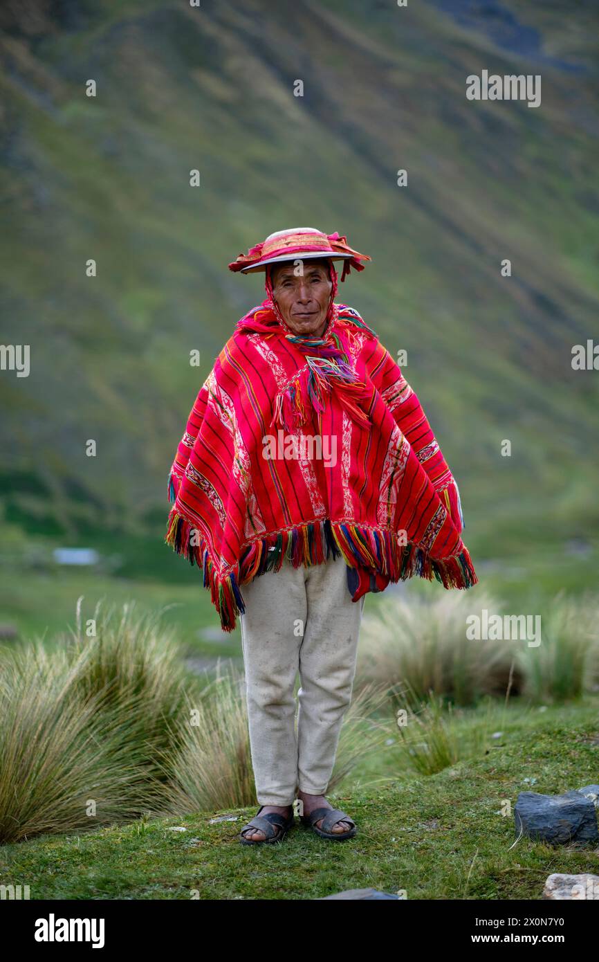 Peru, province of Cuzco, Sacred Valley of the Incas, community of the ...
