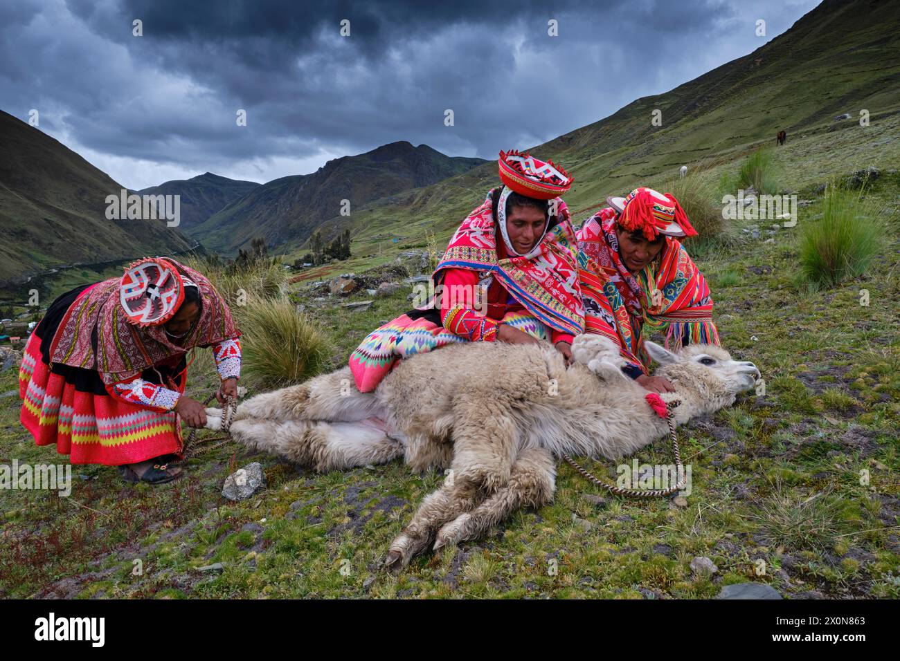 Peru, province of Cuzco, Sacred Valley of the Incas, quechua community ...