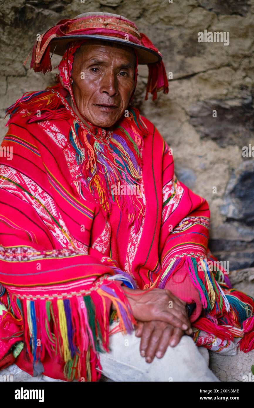 Peru, province of Cuzco, Sacred Valley of the Incas, community of the ...