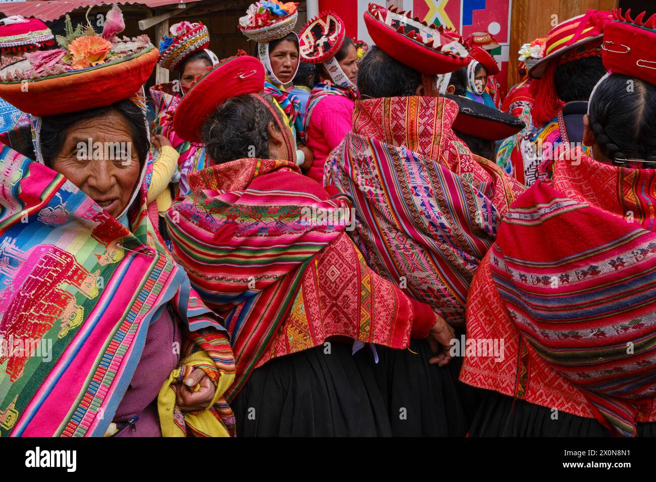 Peru, province of Cuzco, Sacred Valley of the Incas, community of the ...