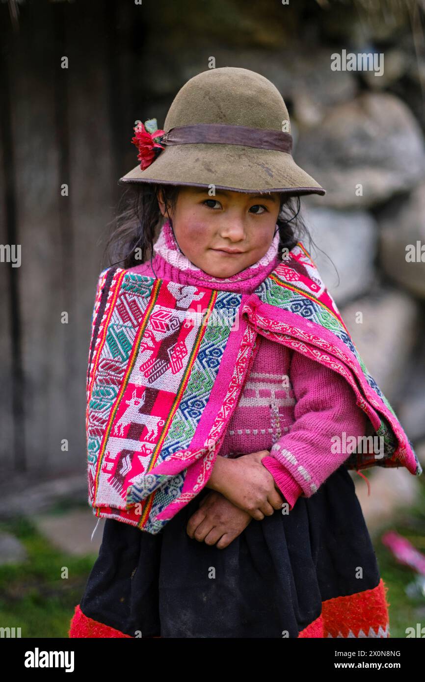 Peru, province of Cuzco, Sacred Valley of the Incas, community of the ...