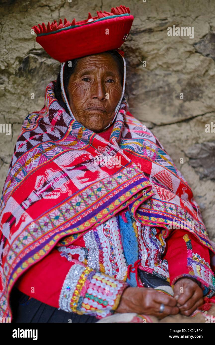 Peru, province of Cuzco, Sacred Valley of the Incas, community of the ...