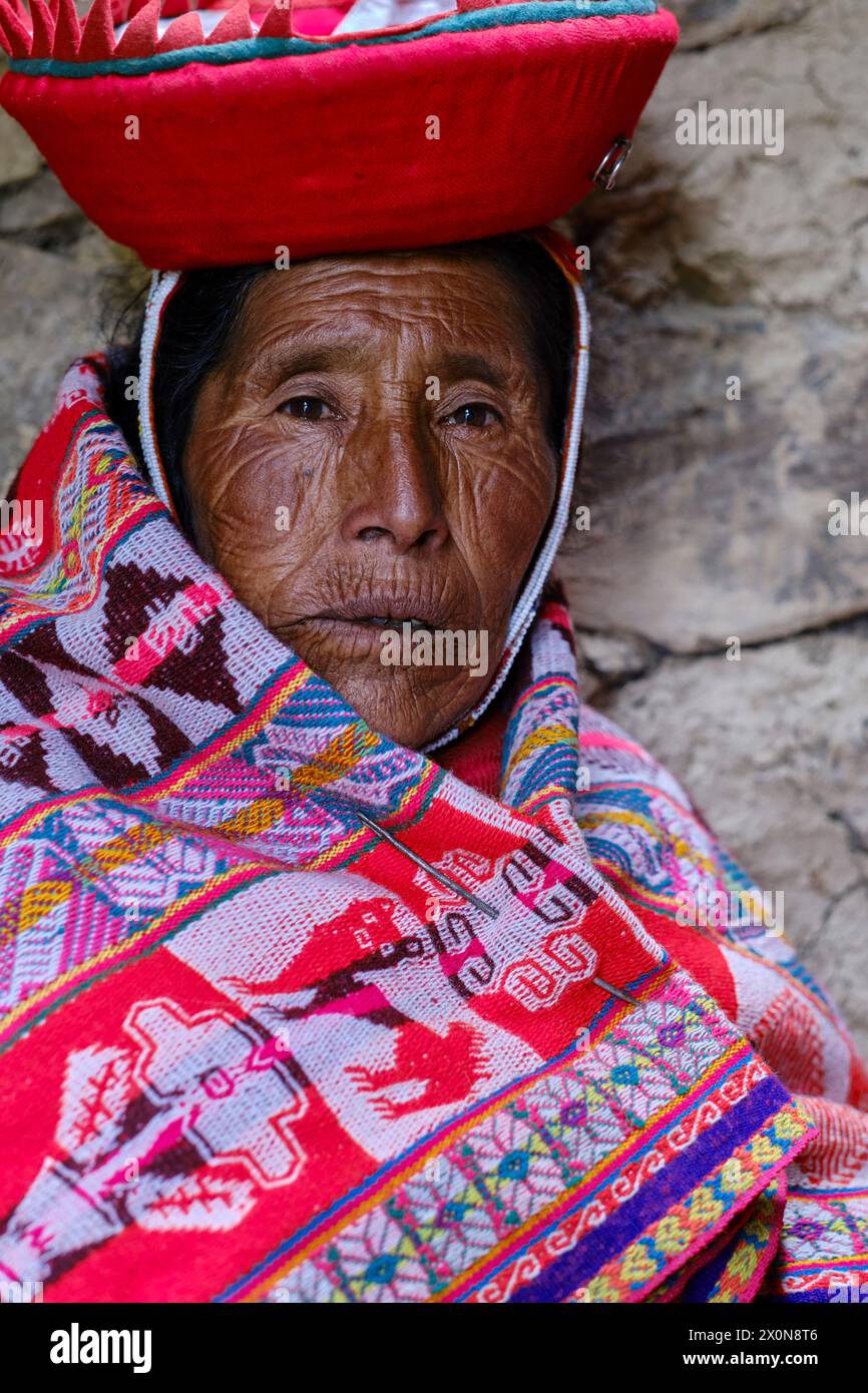 Perou woman portrait hi-res stock photography and images - Alamy